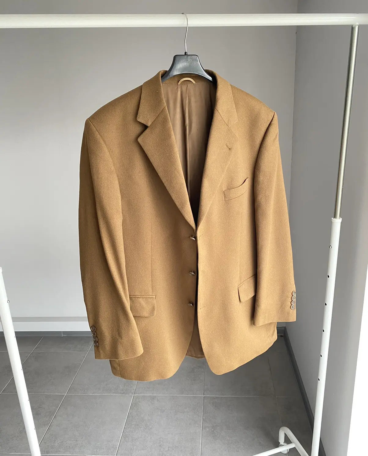 Il blazer classico color cammello